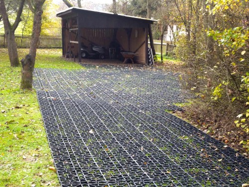 Rasengitter RG24 aus Kunststoff zur direkten Verlegung ohne Unterbau