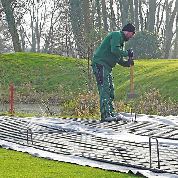 Bodenanker aus Stahl