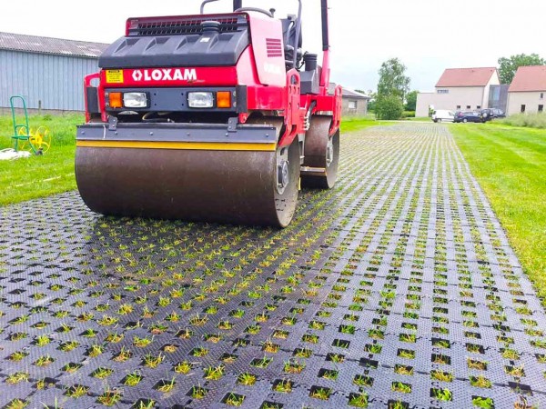 Rasengitterstein RGS35 aus Kunststoff - verlegen, einrütteln, fertig!