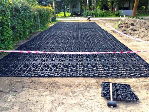 Rasengitter RG24 aus Kunststoff zur direkten Verlegung ohne Unterbau